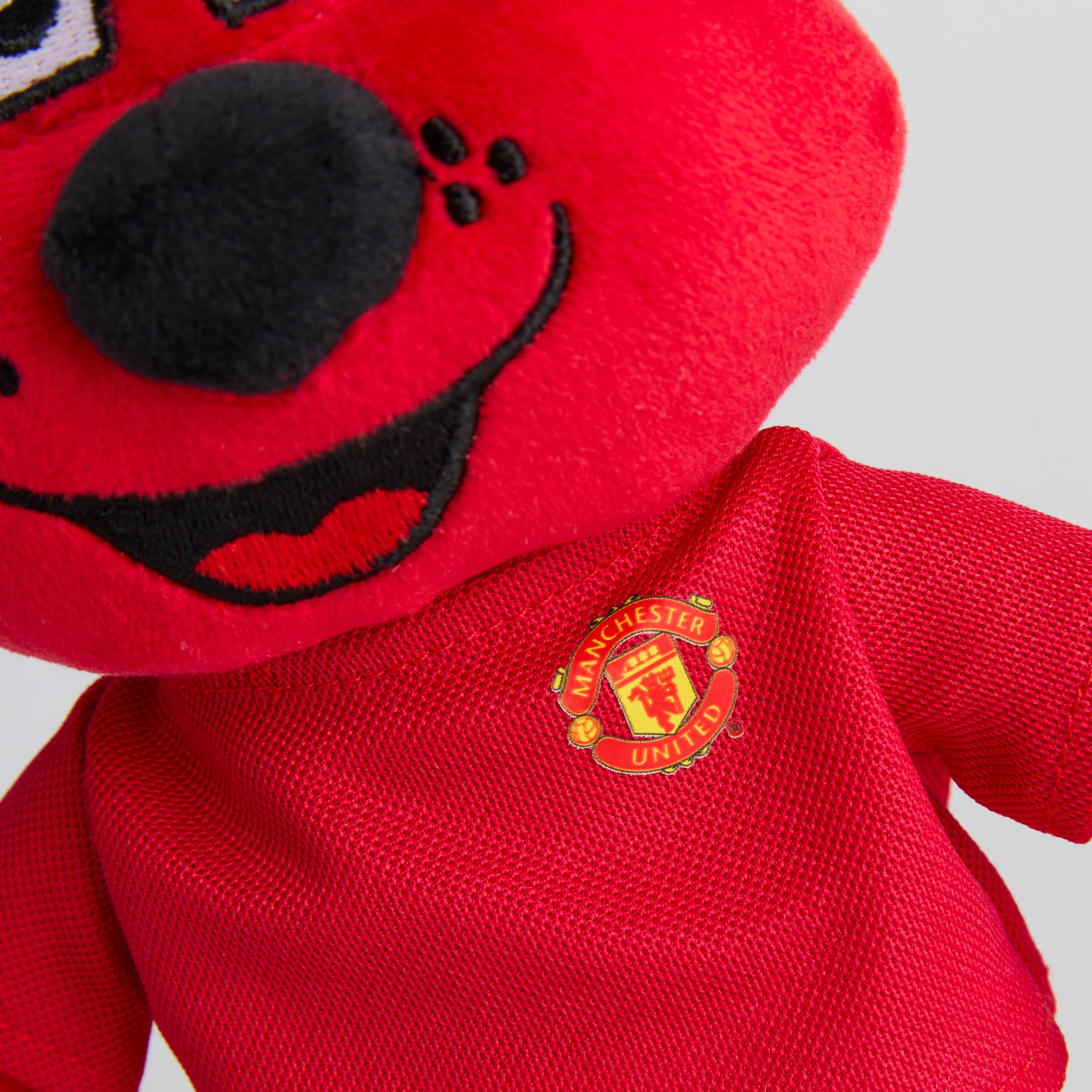 购买 Manchester United Fred the Red Plush Red | Manchester United 商店