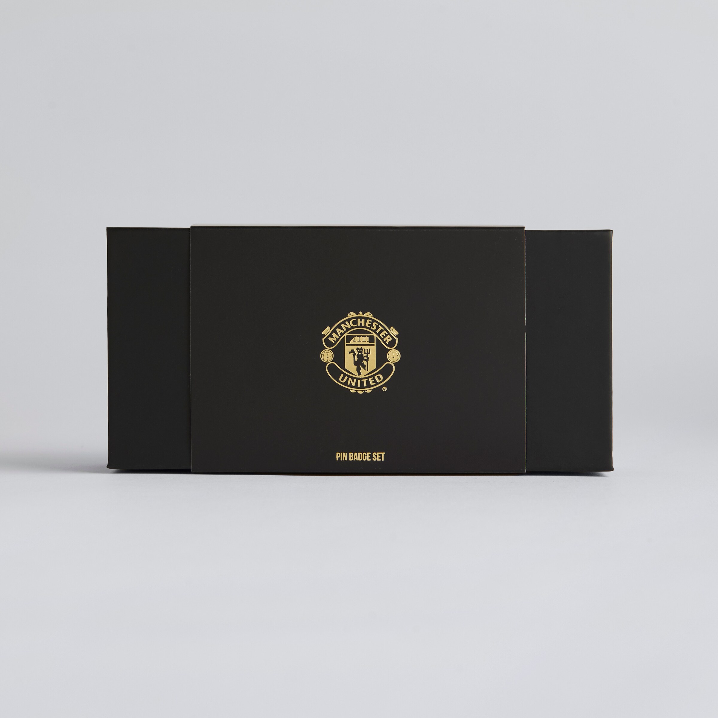 Manchester United Pin Badge Gift Box Black 구매 | Manchester United 스토어