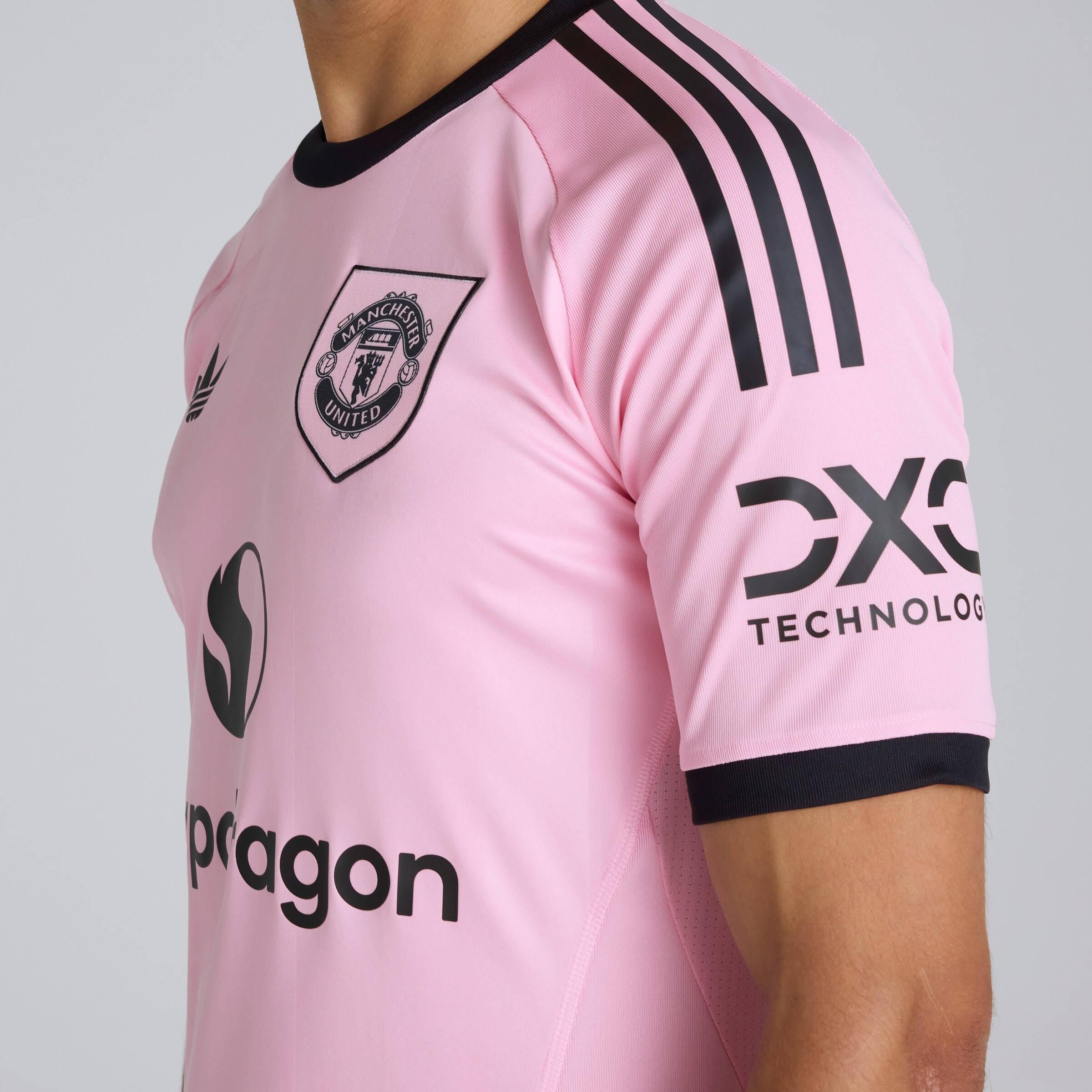 Buy Manchester United 25/26 Third Mens Goalkeeper Jersey Pink ...