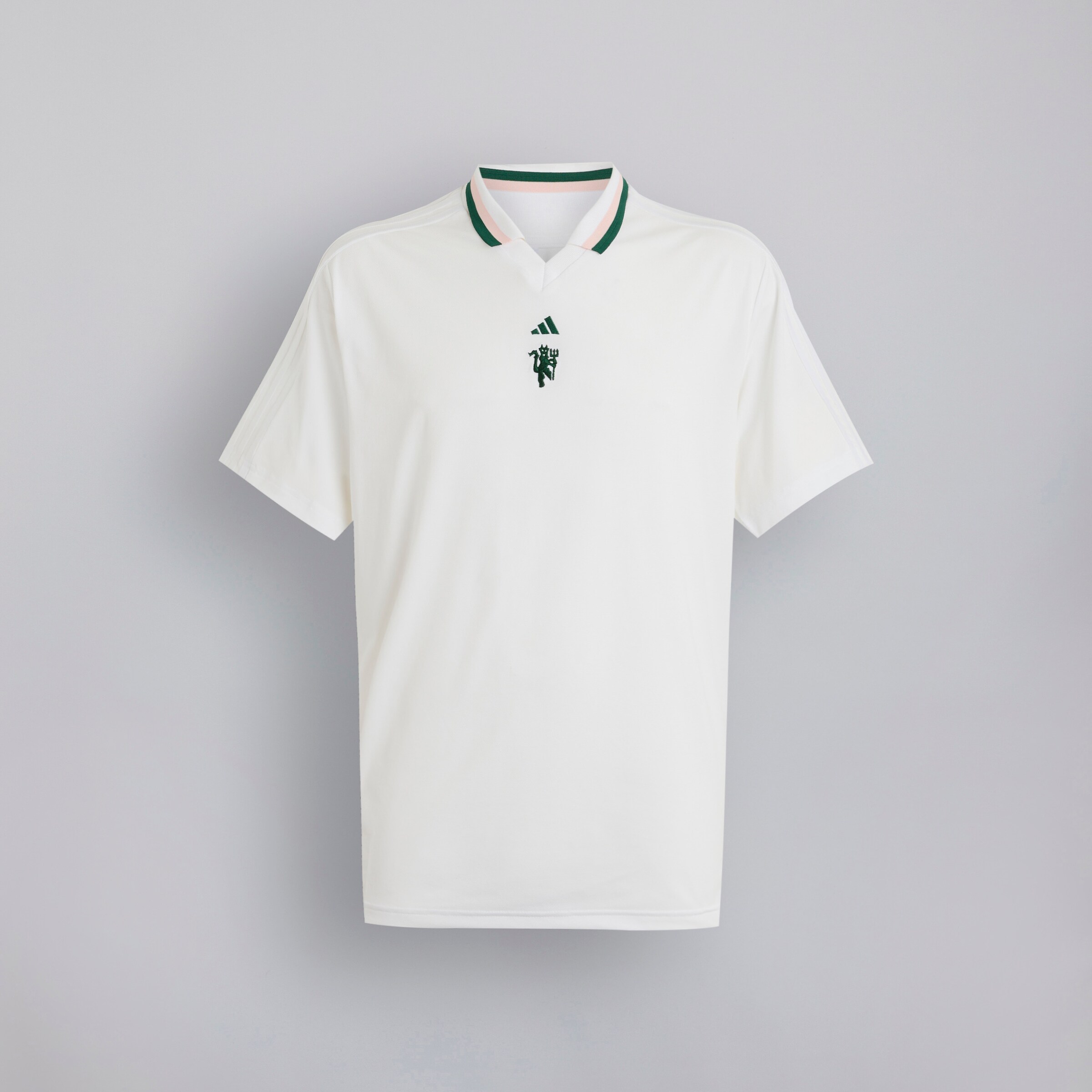 Buy Shirts | Manchester United Store