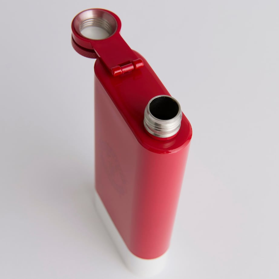 购买 Manchester United x Pantone Hip Flask Red | Manchester United 商店 购买 Manchester United x Pantone Hip Flask Red | Manchester United 商店